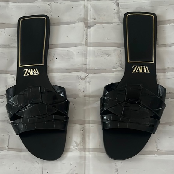 Zara | Shoes | Zara Black Slide Sandals With Quilted Strap | Poshmark